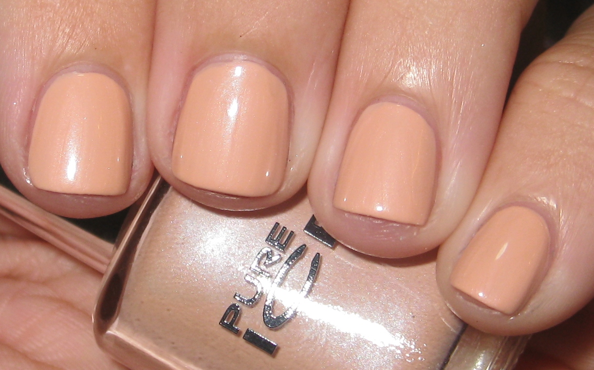 Pretty Little Bottles: Pure Ice Review