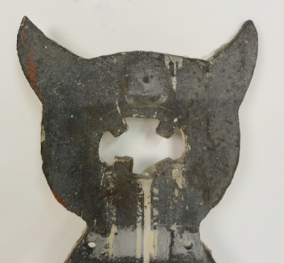 Anonymous Works: White Howler