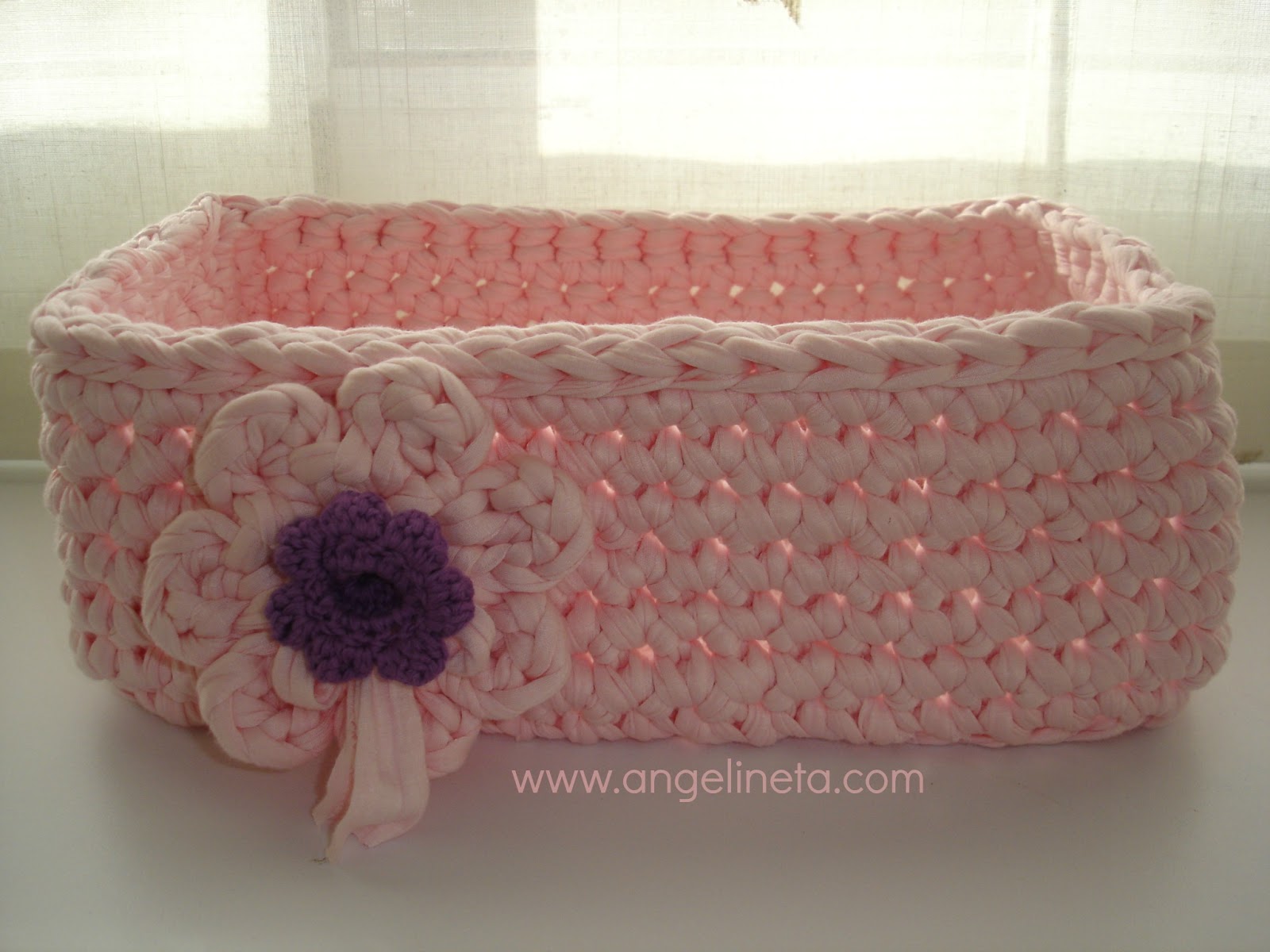 Angelineta: Cesta rectangular de trapillo