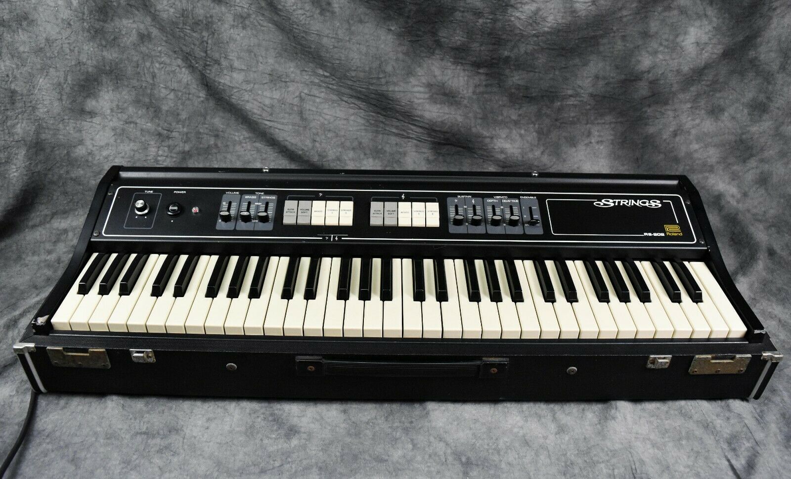 MATRIXSYNTH: Roland RS-202 Strings Synthesizer SN 520753