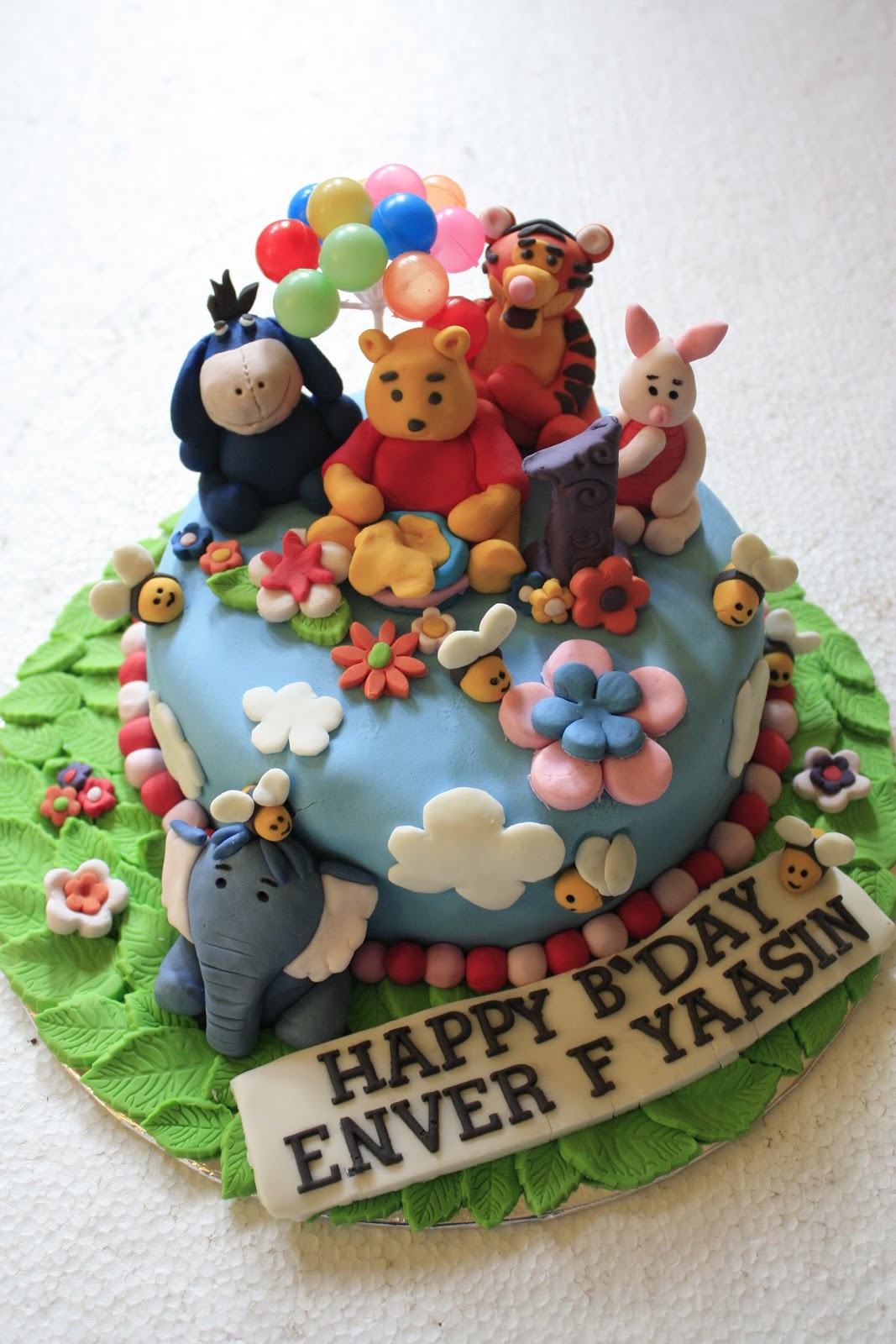 Hiasan Kue Ulang Tahun Winnie The Pooh - 01 Kue Ultah Pusat