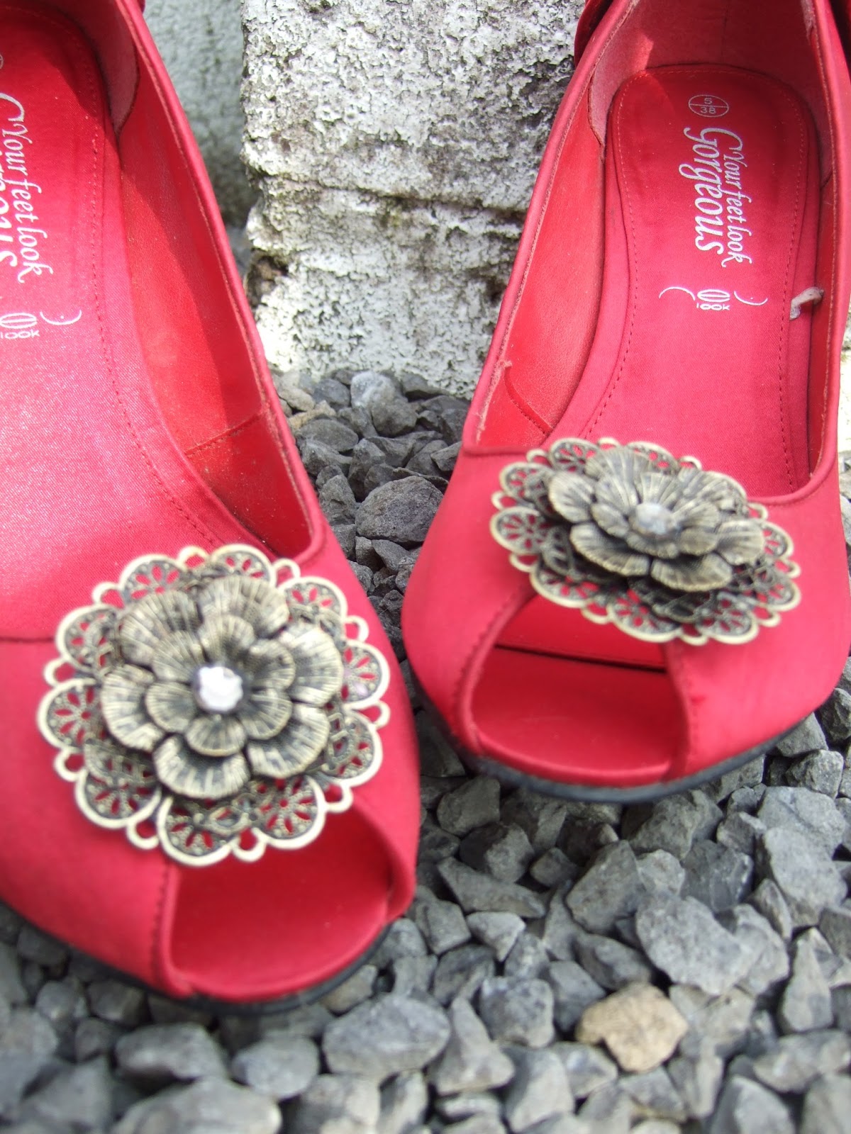Enthusiastitch: DIY Shoe Clips
