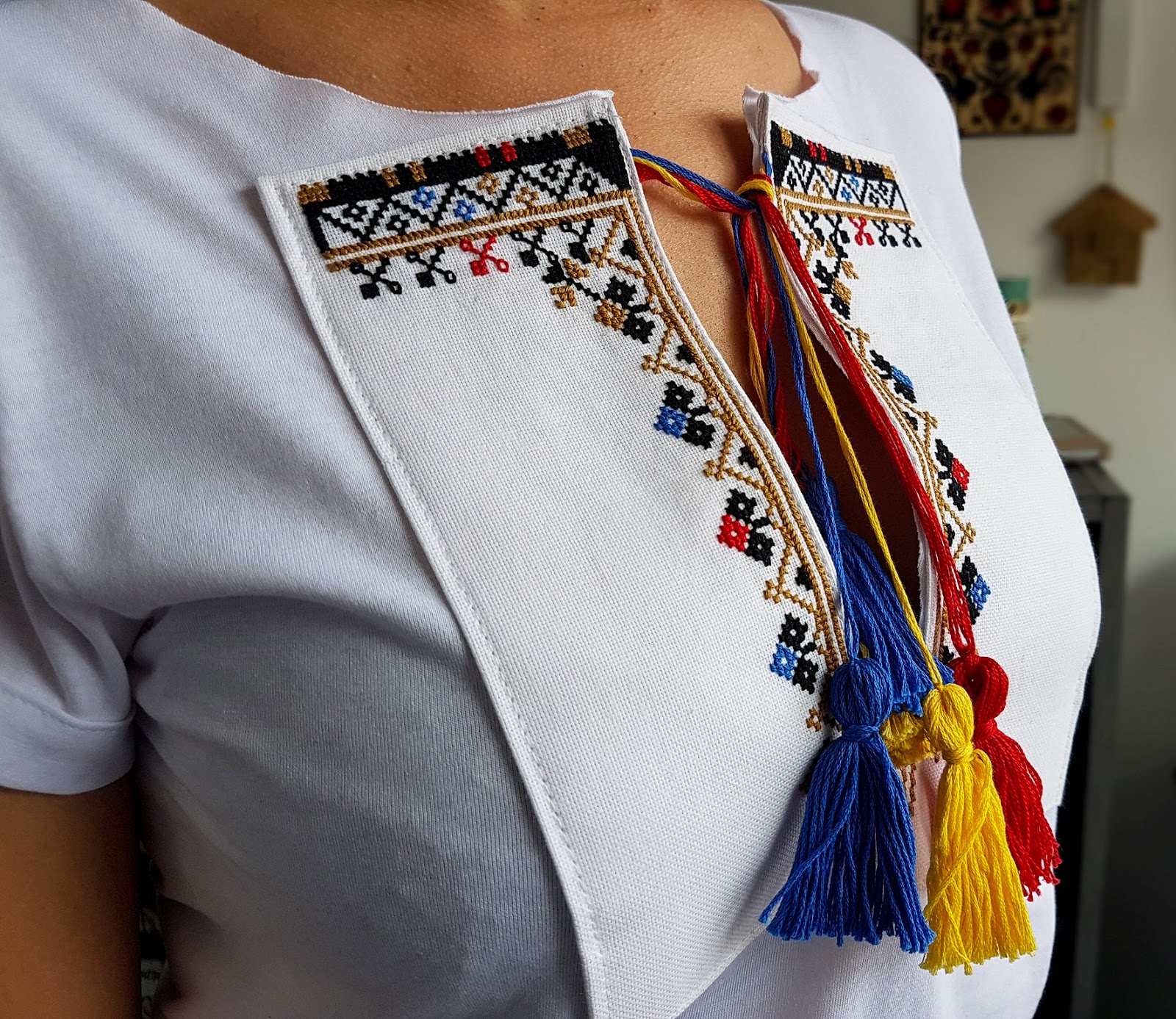 mandra chic: BRODERII speciale, manuale, romanesti, de zestre ...