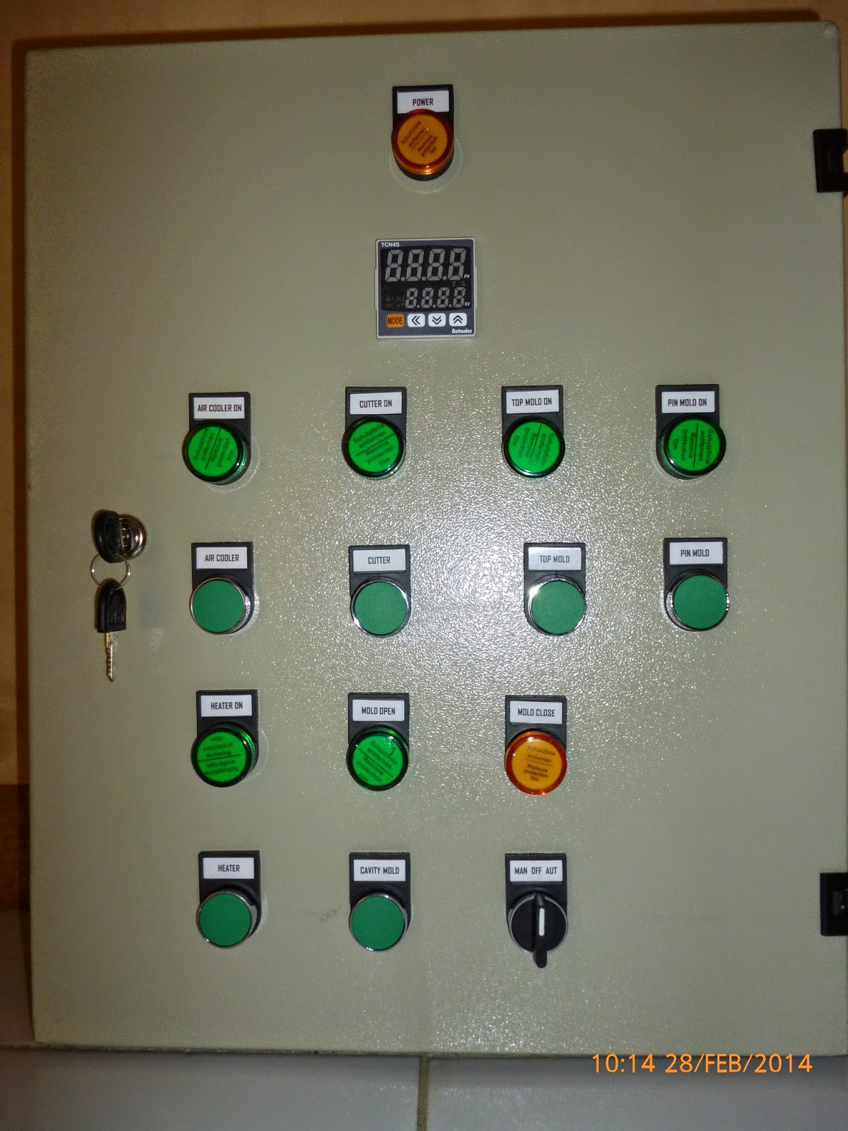 Etnik Sugitama: AUTOMATION (Panel Kontrol Menggunakan PLC)