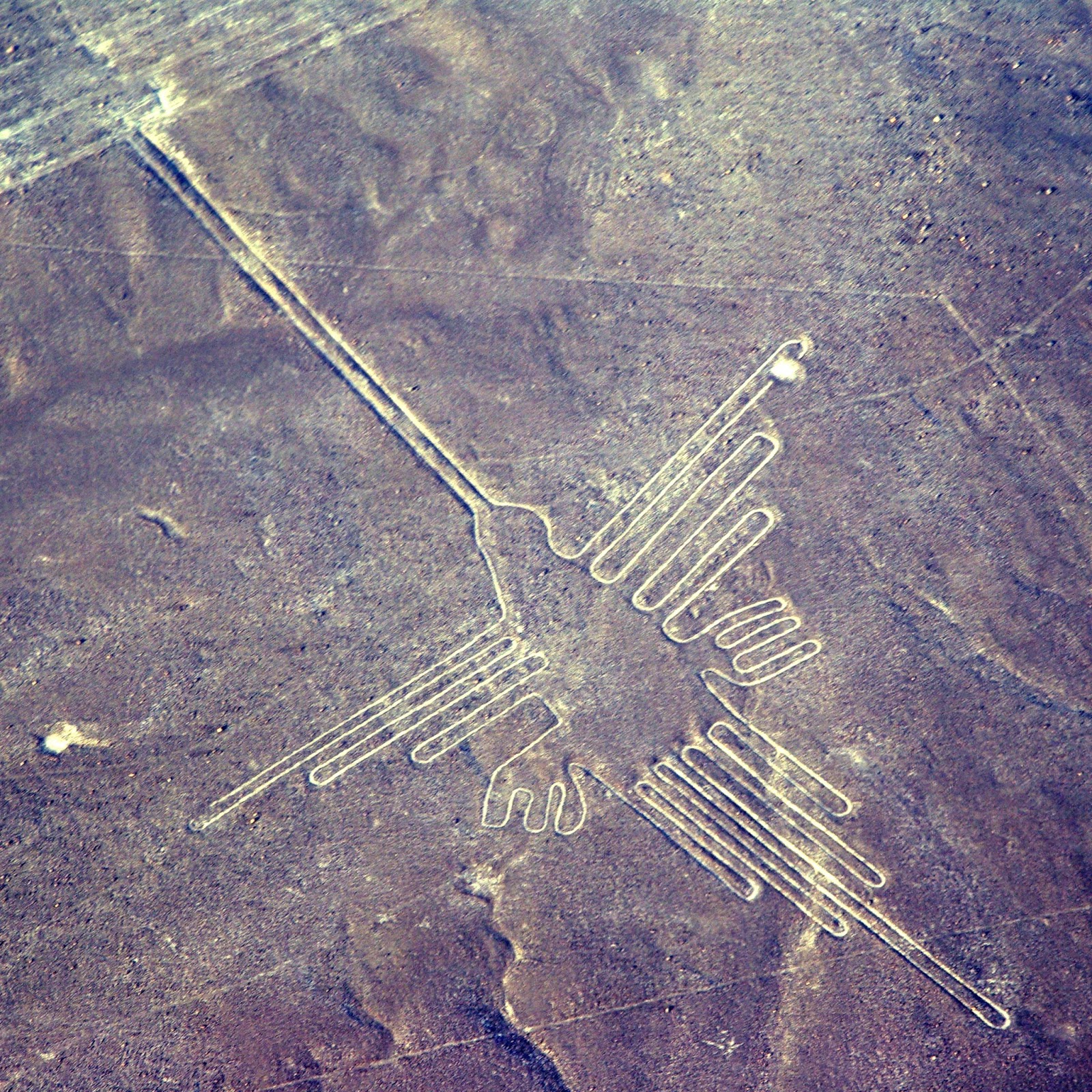 Lady Estigia: EL VALLE DE NAZCA Y SUS MISTERIOSAS FIGURAS