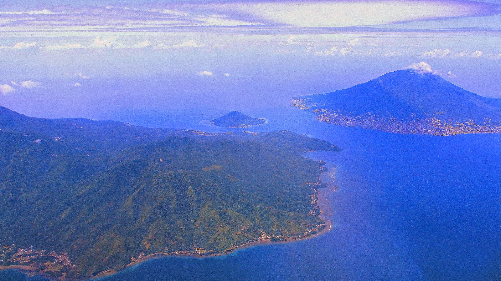Remah Remah Gemala Putri: Dua dari Moloku Kie Raha: Ternate-Tidore