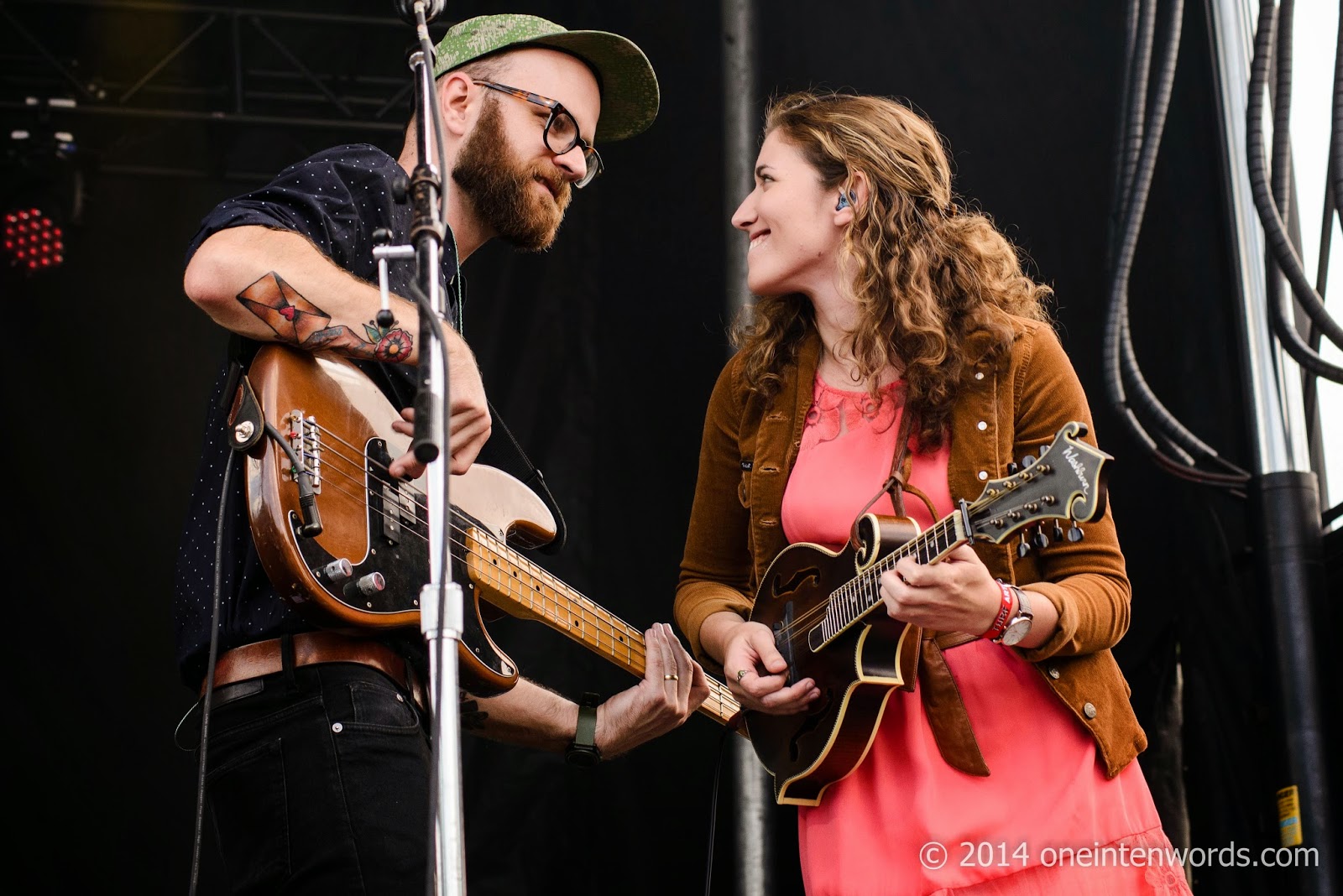 one in ten words: TURF Day 3: Band 1: Twin Forks