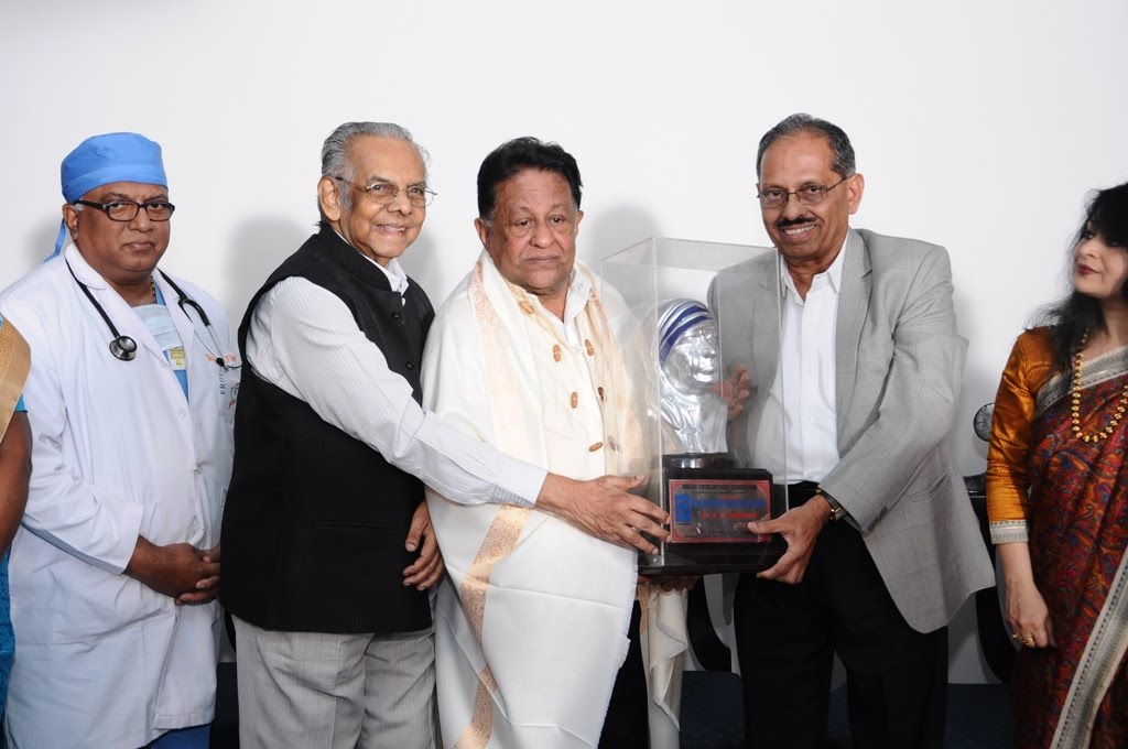 INDIAN DEVELOPMENT FOUNDATION: Dr. K. M. Cherian gets Mother Teresa ...