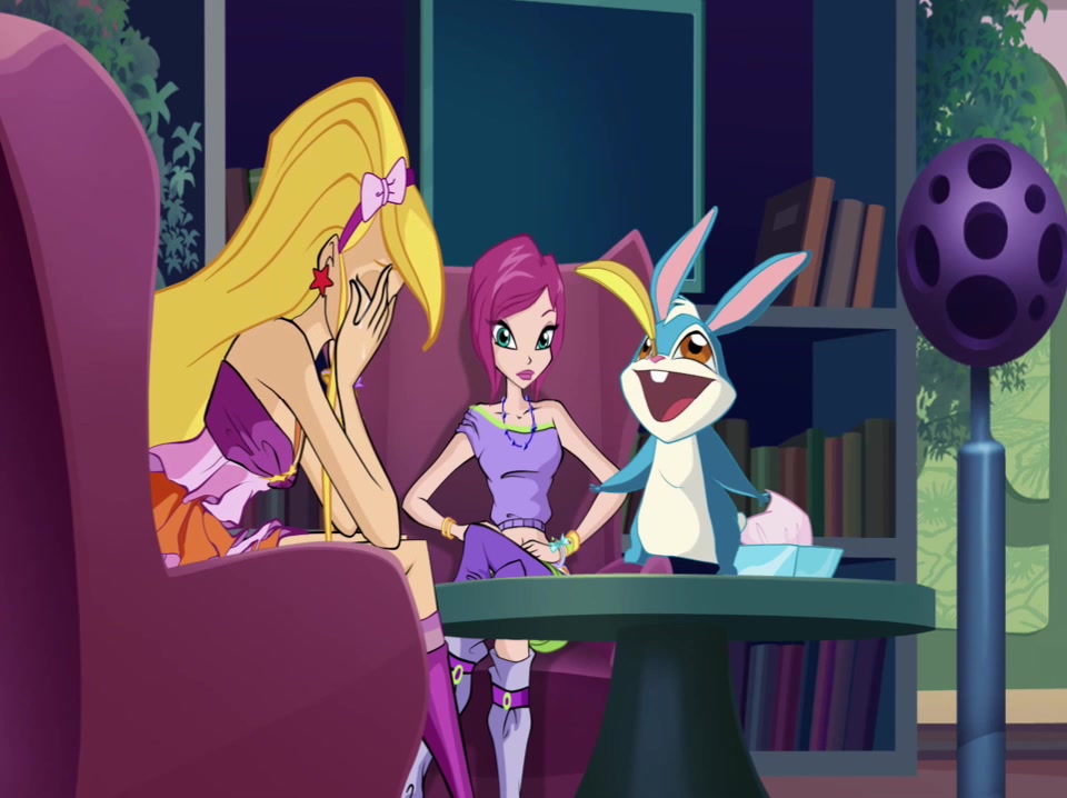 ¡Imágenes de Kiko intentando animar a Stella! - Winx Club All