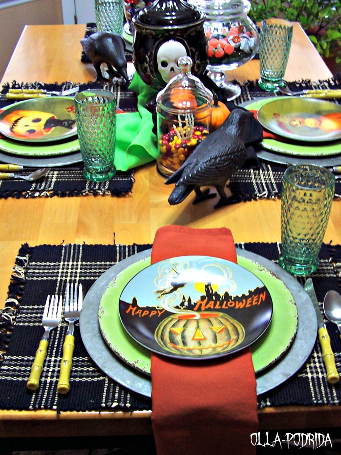 Olla-Podrida: Trick-or-Treater's Delight Tablescape