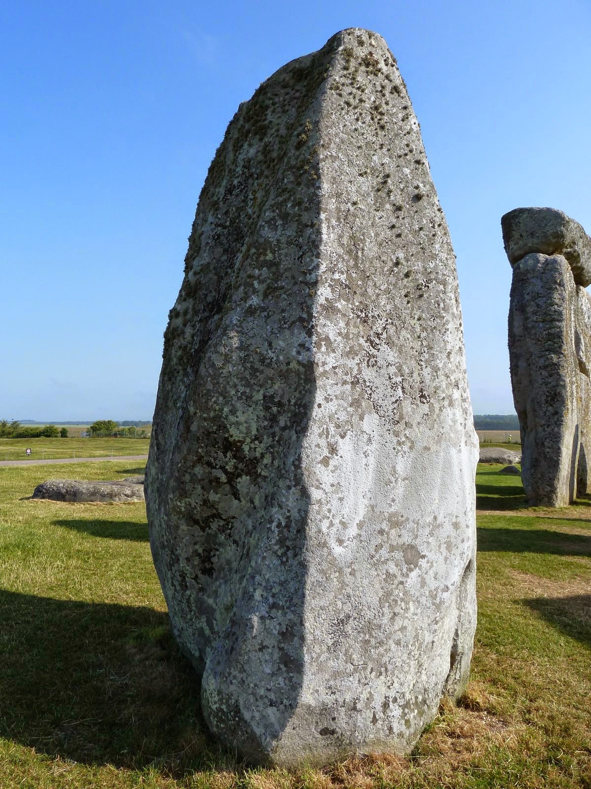 The Stones of Stonehenge: Stone 16