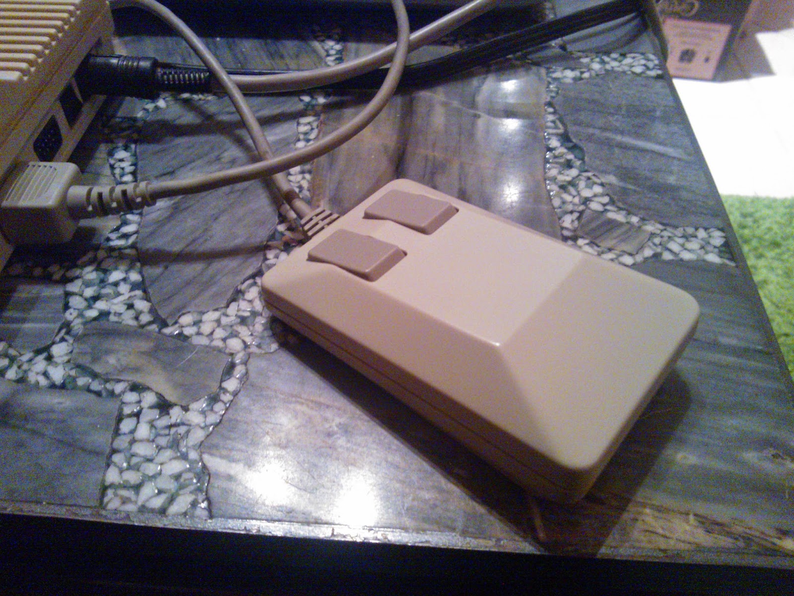 Cye's blog: Repairing Commodore 1351 mouse