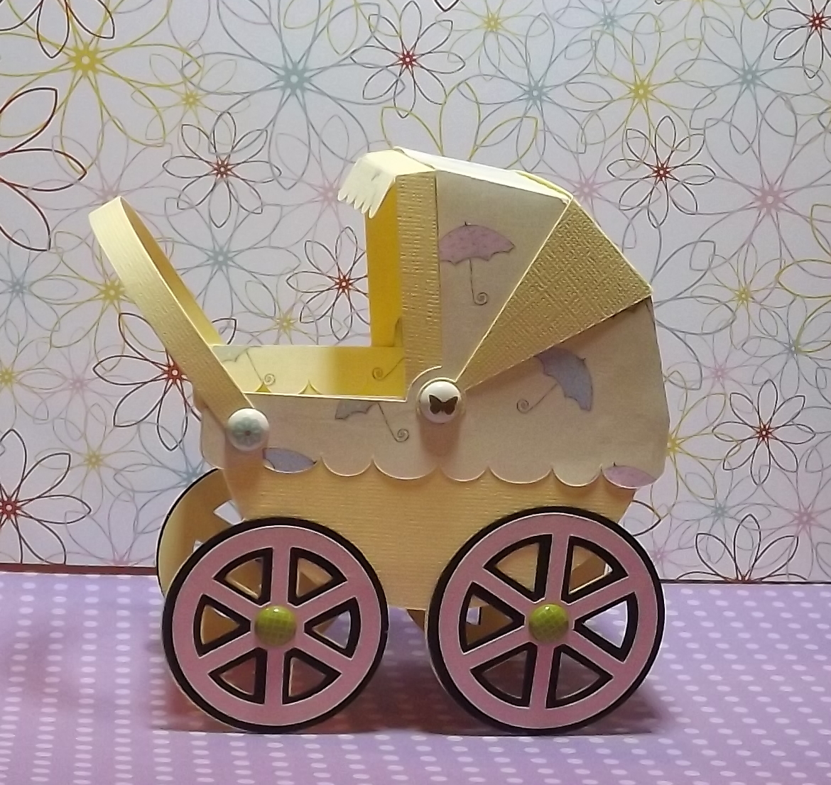 Flo's-a-Scrapin: Paper Baby Pram