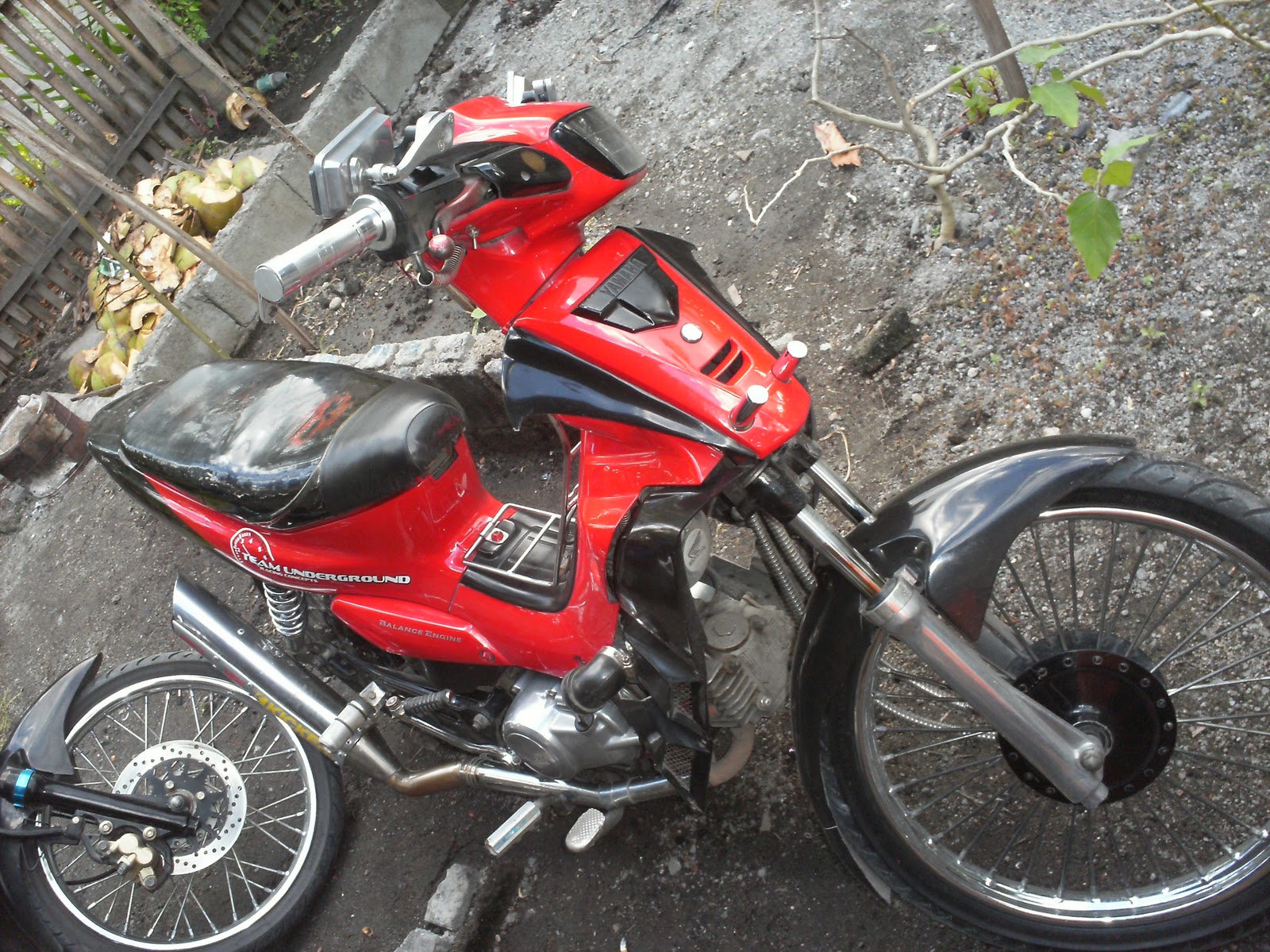 Fix 'N Repair: Customizing Yamaha Crypton