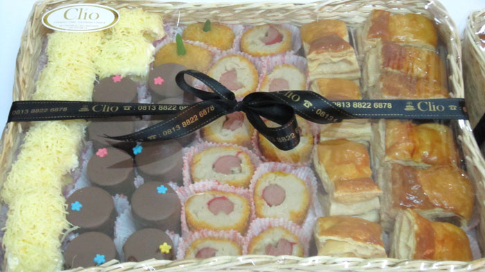 clio catering cakes: kue nampan