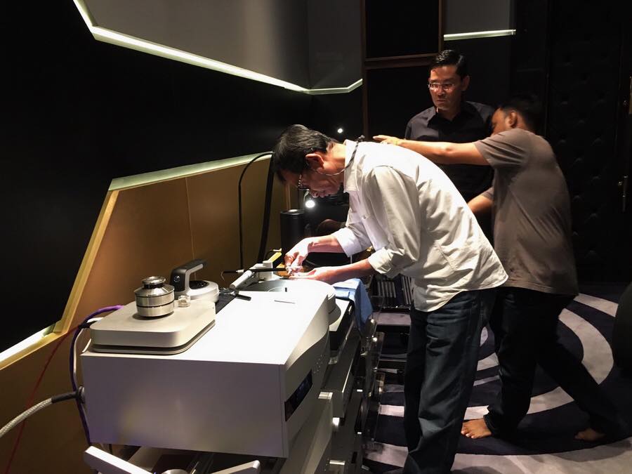 THE ROOM! – M & S | Ultimate High-Fidelity