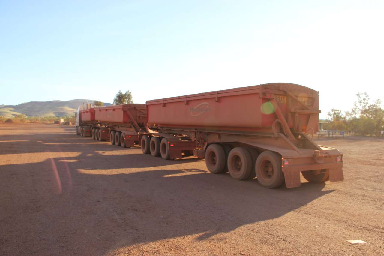 Oz-The-Trip: Road Train – Australia