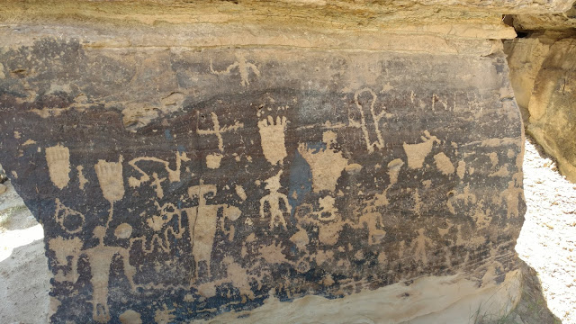 Toad Haul Manor Journal: Hopi Reservation Petroglyph Tour