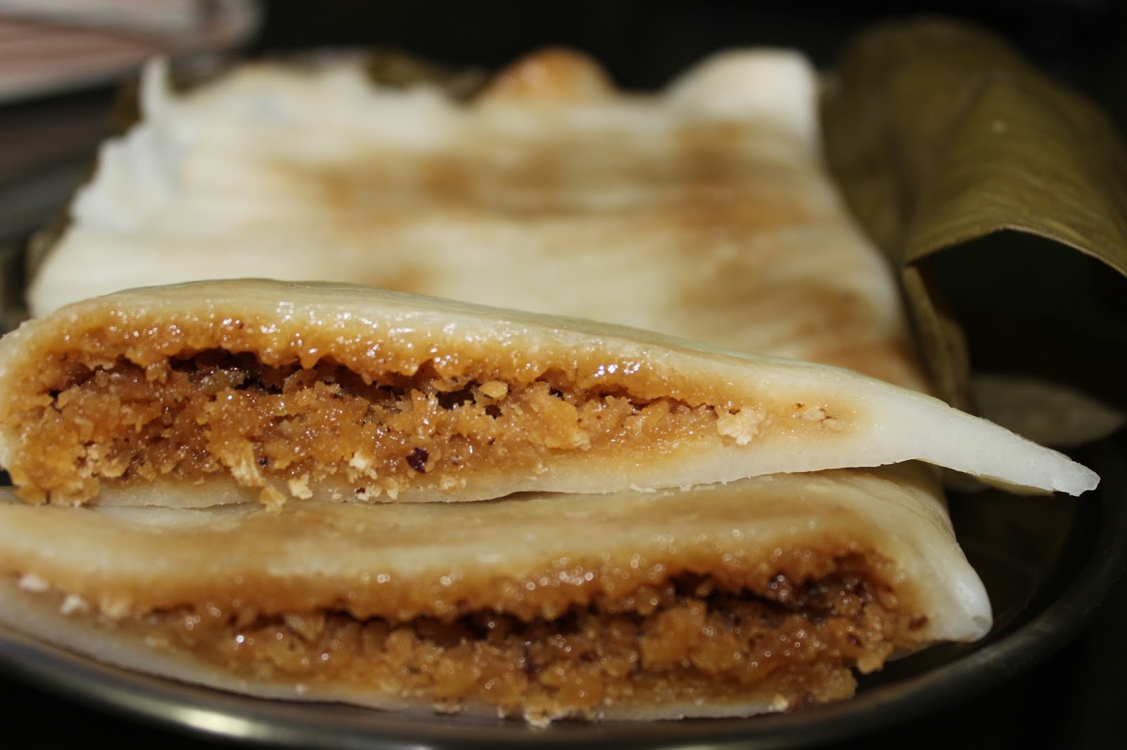 Deepa's Rasoi: Manjol Eeretha Ghatti - Rice dumplings in turmeric leaves