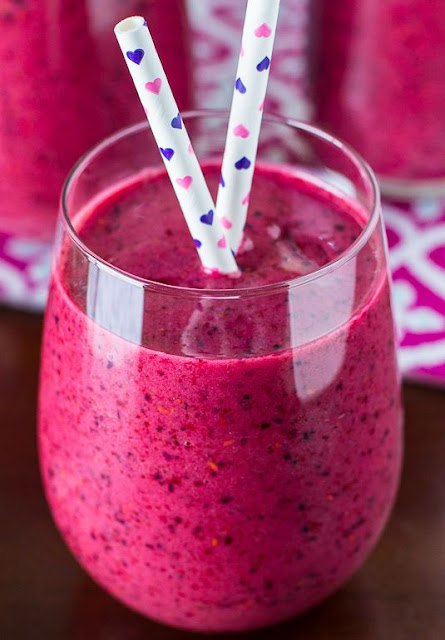 Batido de frutos rojos y jugo de naranja - MenúRecetas