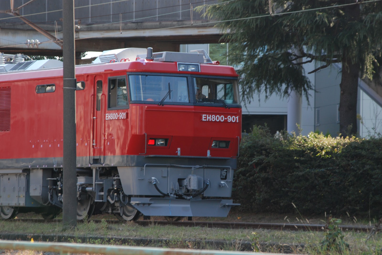 西武鉄道沿線観察たまにどっか: EH800-901東芝府中で構内試運転