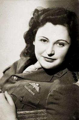 mistresses of the universe: Nancy Wake (1918- 2011) Resistance Fighter