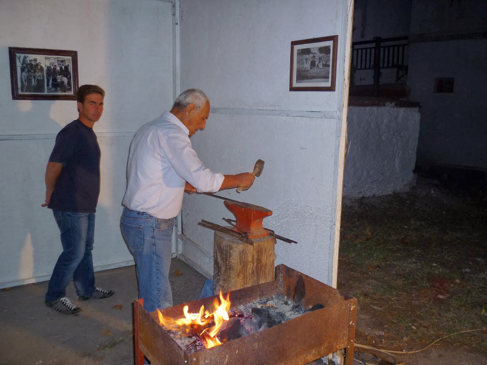 folklore-Παράδοση-Πολιτισμός: ΠΑΡΑΔΟΣΙΑΚΑ ΕΠΑΓΓΕΛΜΑΤΑ ΣΤΗΝ ΠΕΛΛΑ