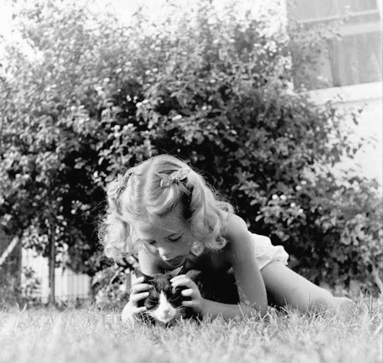 35 Rare and Adorable Photos of Child Star Natalie Wood in the 1940s ...