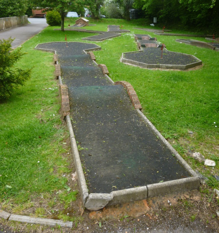 The Ham and Egger Files: Crazy Golf at Thorne Park Golf Centre