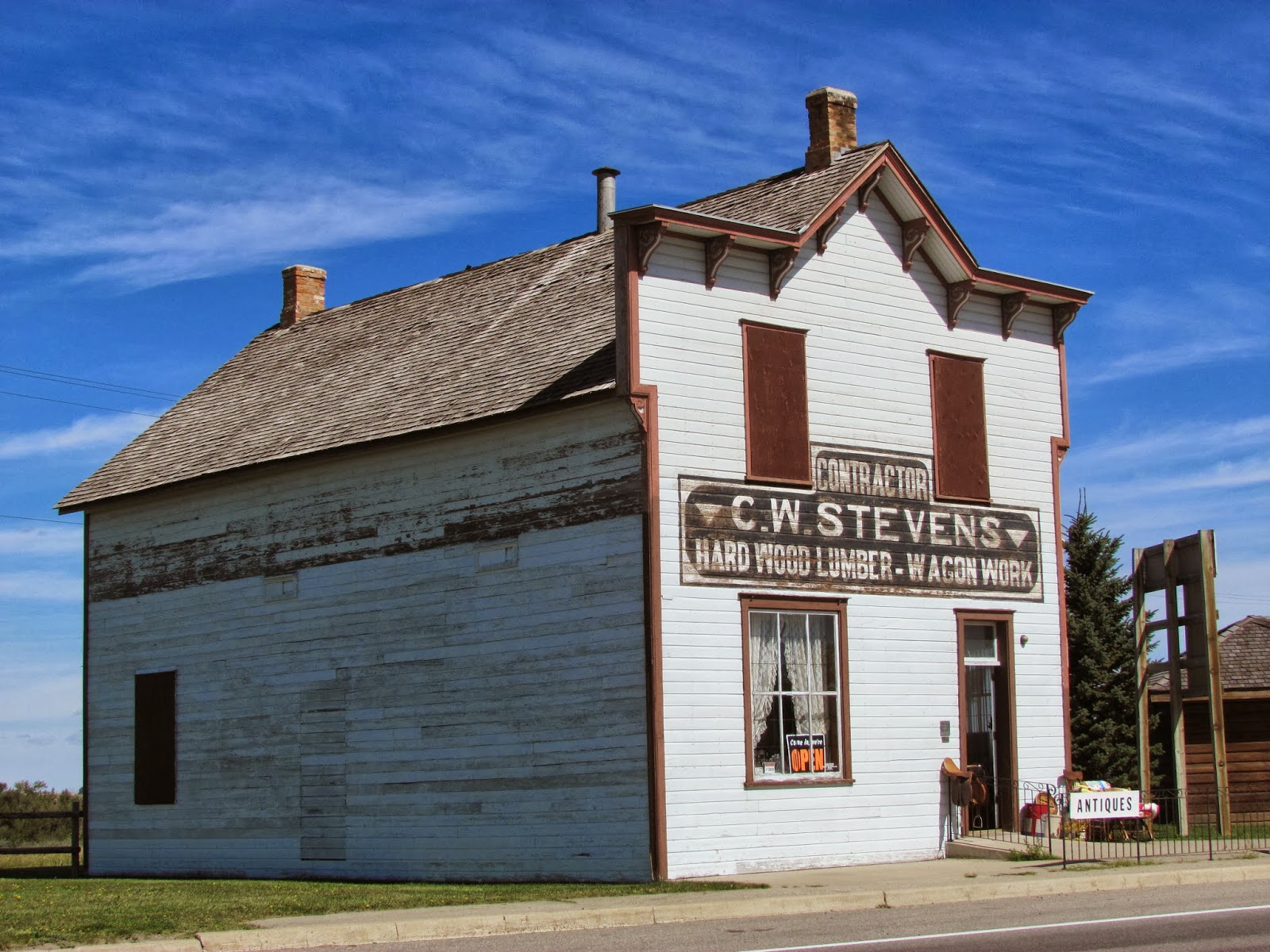 ancestral roofs: Boomtown