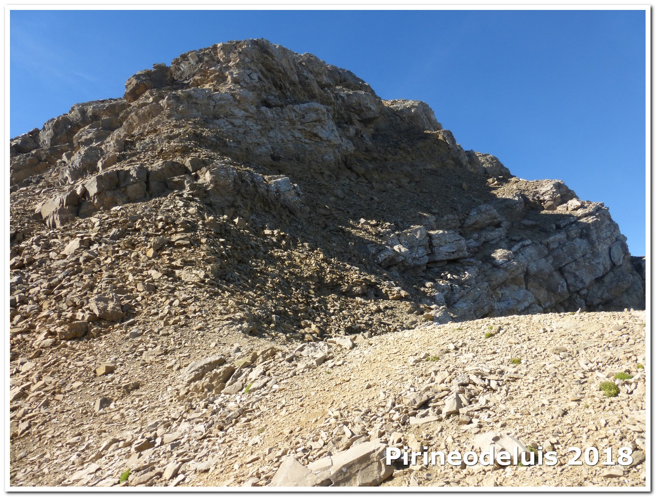 Un paseo por el Pirineo: Pico Taillón (3144 m) por la Arista NE desde ...
