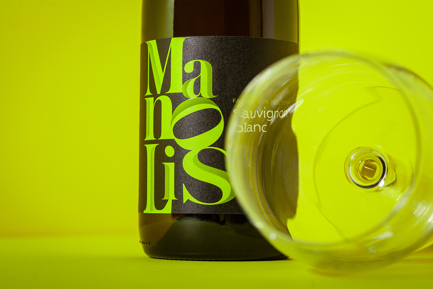 Manolis – Packaging Of The World