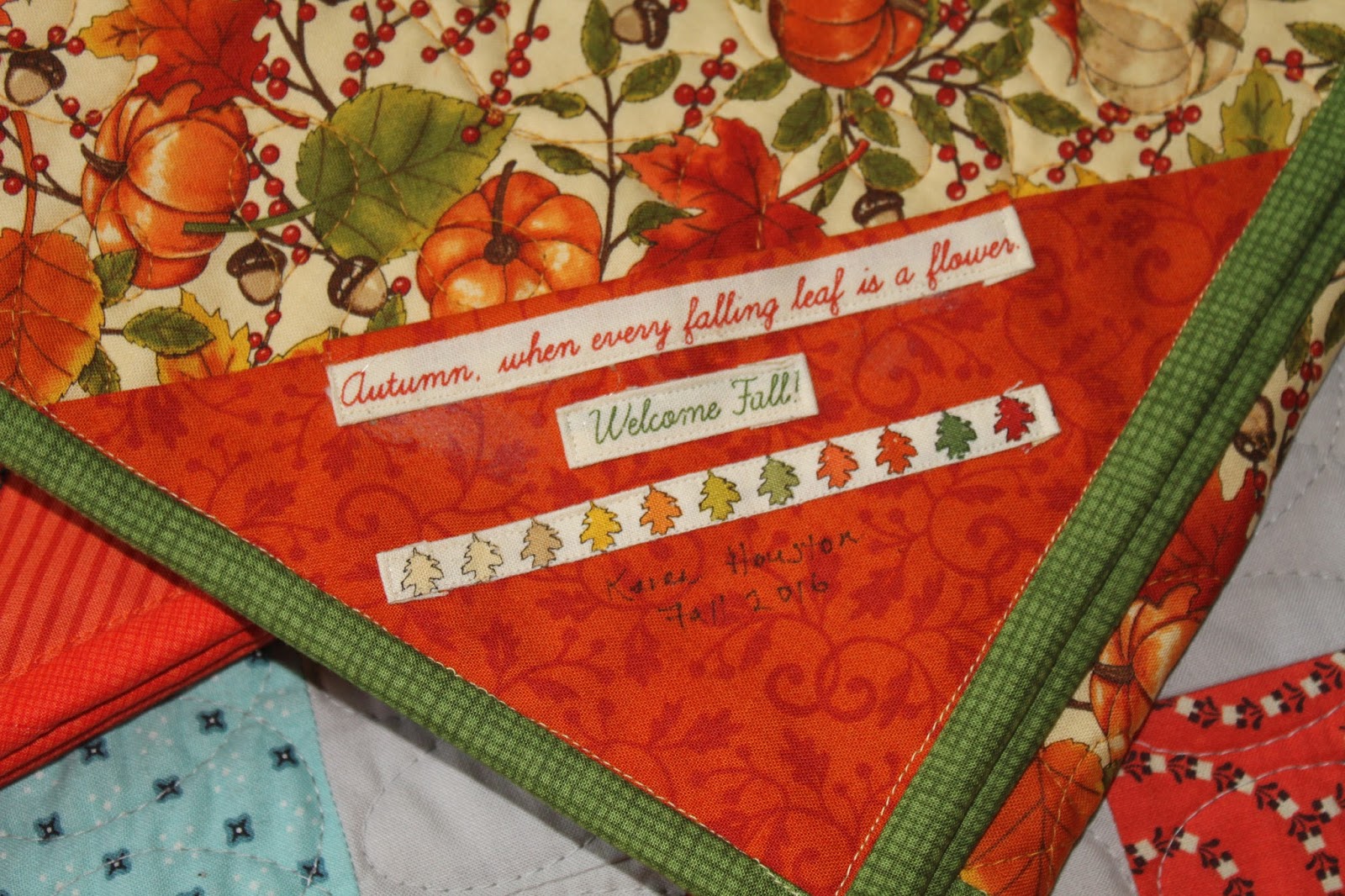 Stitch by Stitch: cute quilt label idea...