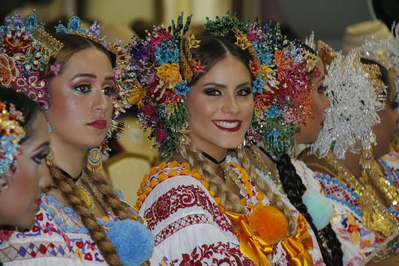 Máximo galardón, a la Pollera Nacional - Fragata Cultural