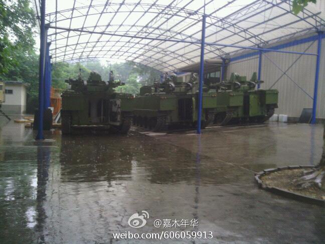 China Defense Blog: Photos of the day: HJ10 heavy ATGM