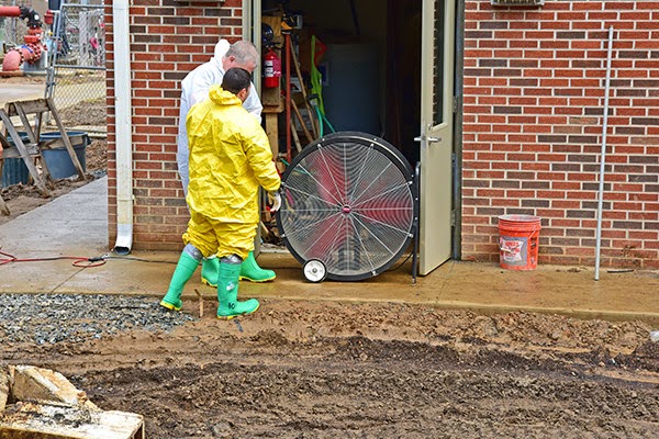 MEC&F Expert Engineers : CHEMICAL SPILL LEADS TO CHLORINE GAS FORMATION ...