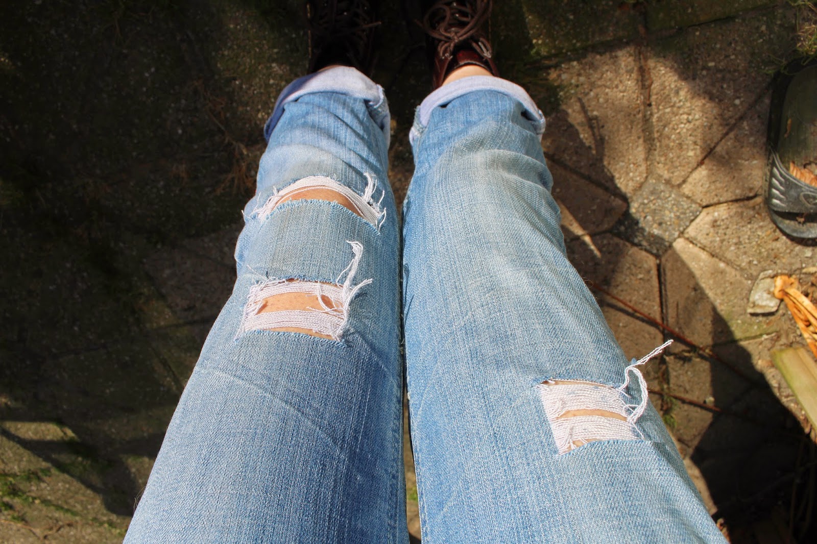 Leather Velvet: DIY: Revamp your old jeans