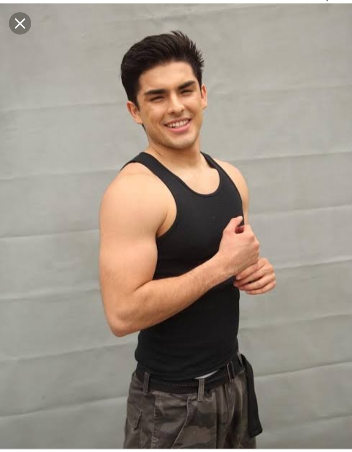 Los Ojos del Espectador: Diego Tinoco actor Americano de raíces latinas