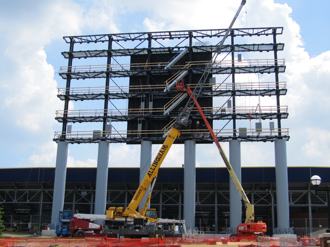 Scoreboard Update (Photos) | Maize and Blue Nation: Michigan Football Blog
