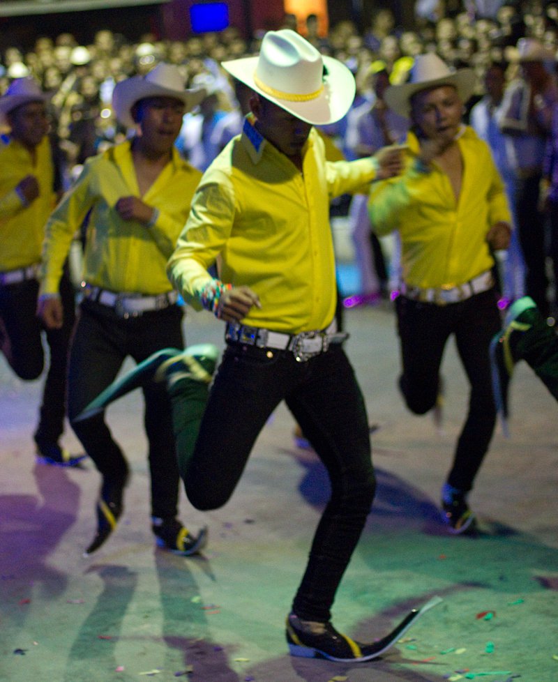 DIARY OF A CLOTHESHORSE: SCENE@MEXICO - TRIBAL COWBOYS #SWATCH MTV ...