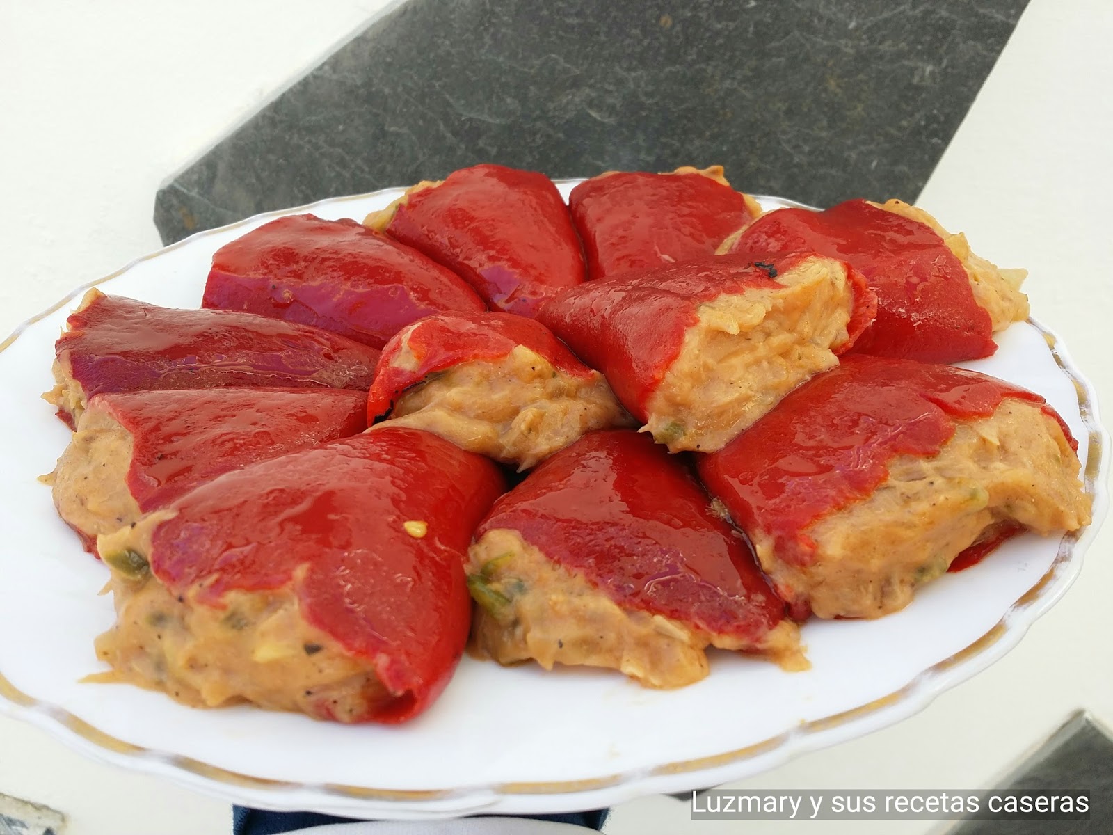 Luzmary y sus recetas caseras: PIMIENTOS DEL PIQUILLO RELLENOS DE ATÚN ...