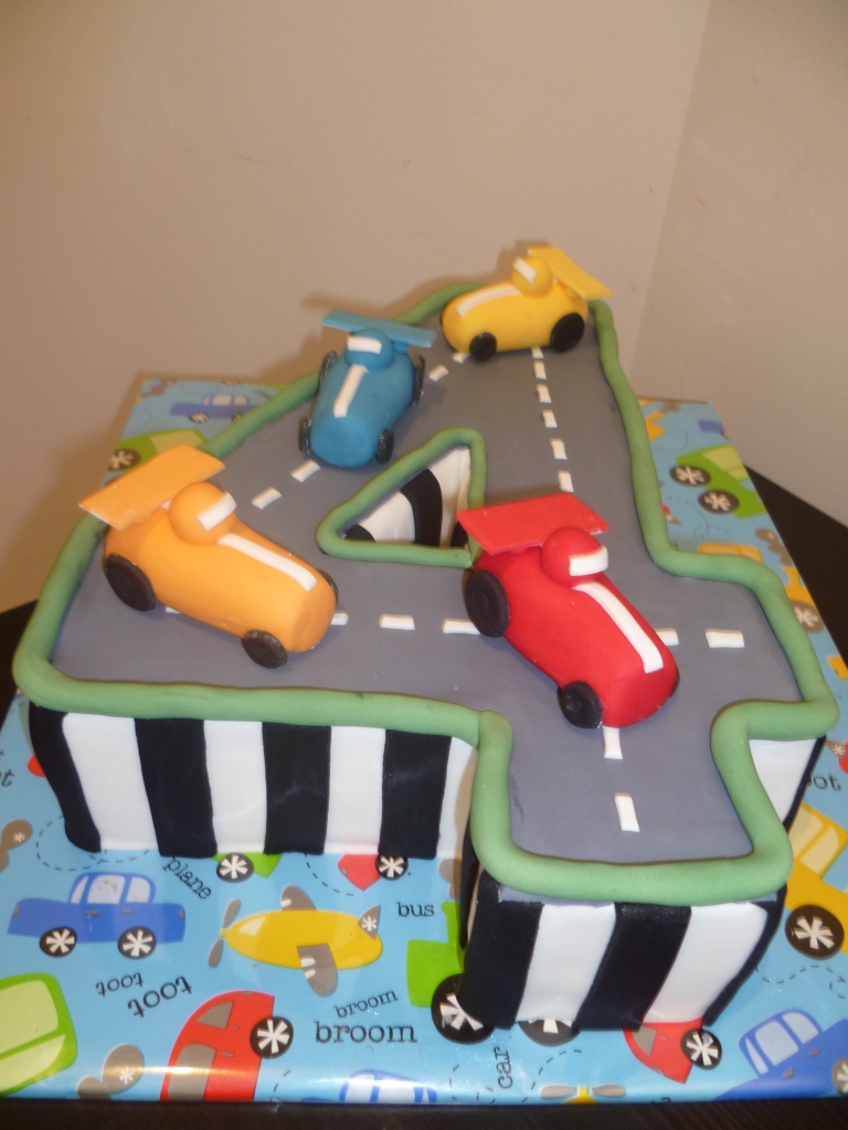 Mmmm....Cakes: Racing Car Cake #4