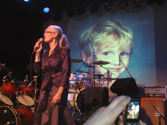 Comunidad Alice in Chains Chile: Entrevista a Nancy McCallum (madre de ...