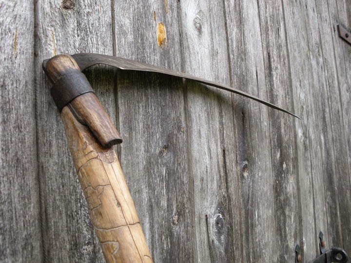 Tegelinski oma kummut: Eesti vanad asjad... vikat