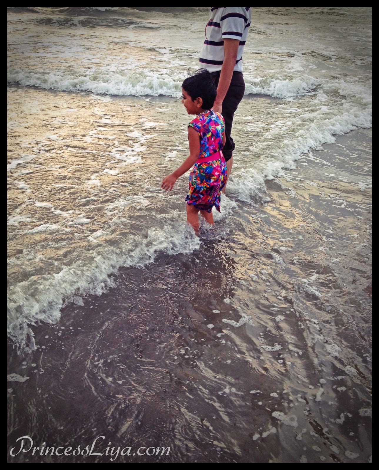 Life with Liya and Zain: A visit to Beypore Port and Beach - 04/19/2014