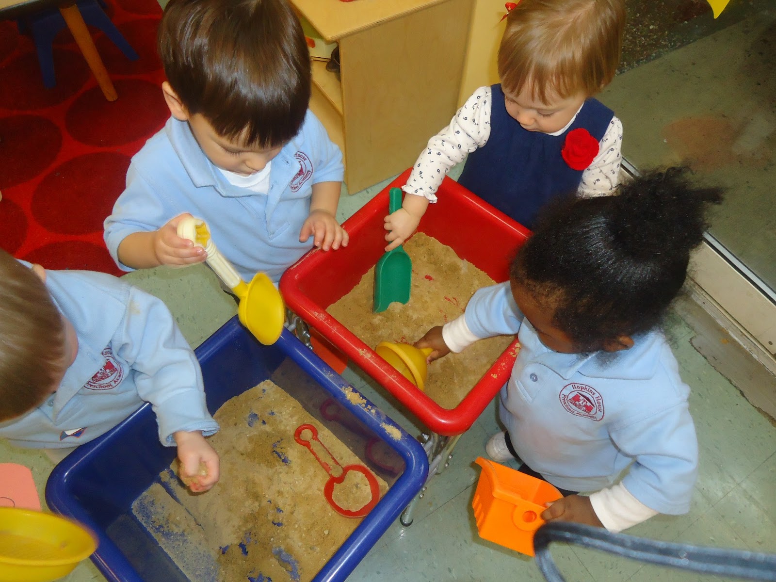 Welcome to the HH Toddler Classroom!: Sand Play