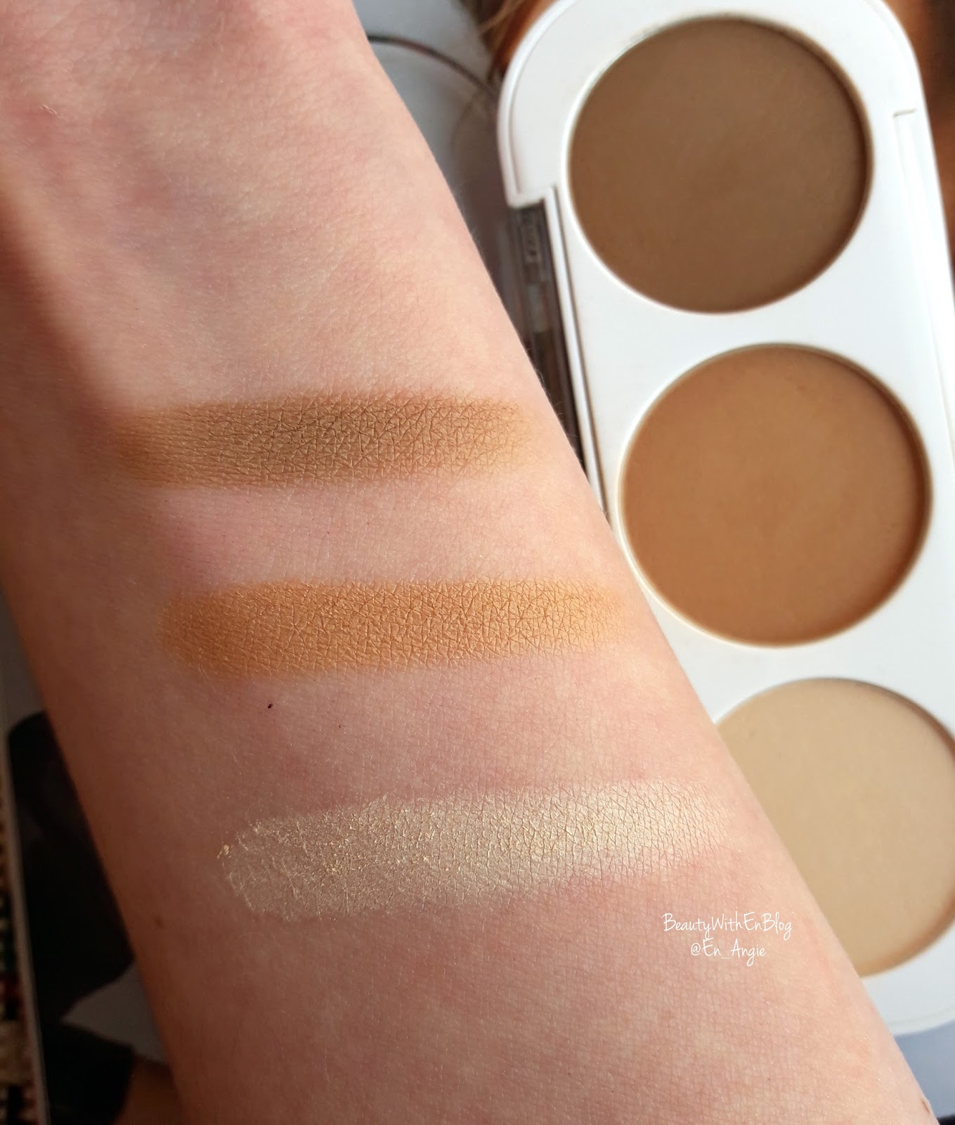 Essence Get picture ready! Contouring palette recenzija - Beauty With En