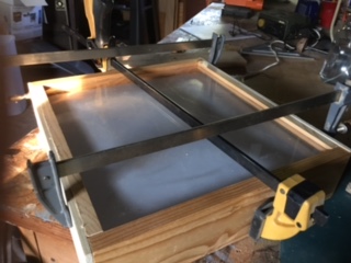 Tiny Tool Time: How to make a simple lightbox