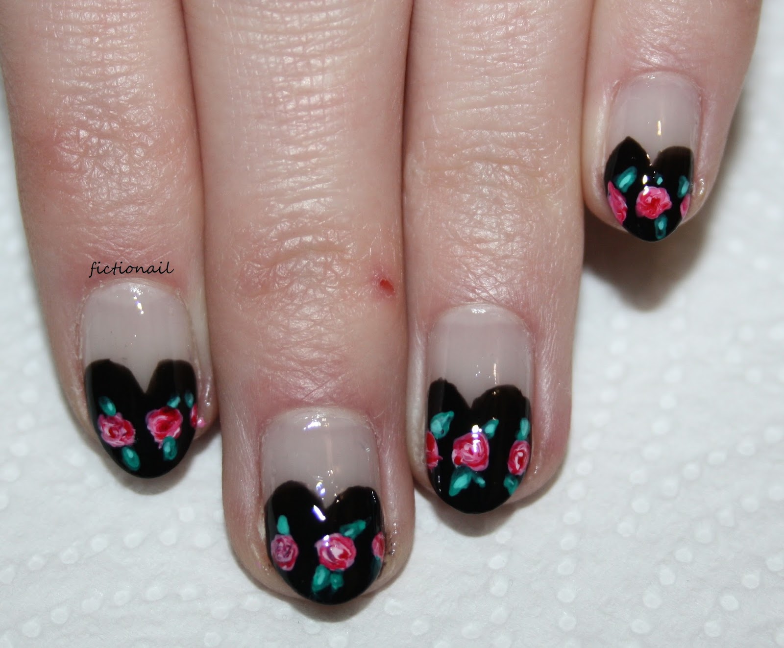 Heart Pattern Nails