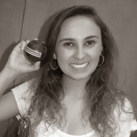 ESPECTACULARIO: KAREN ROWE GANADORA DE LAS PALMAS DE ORO 2013